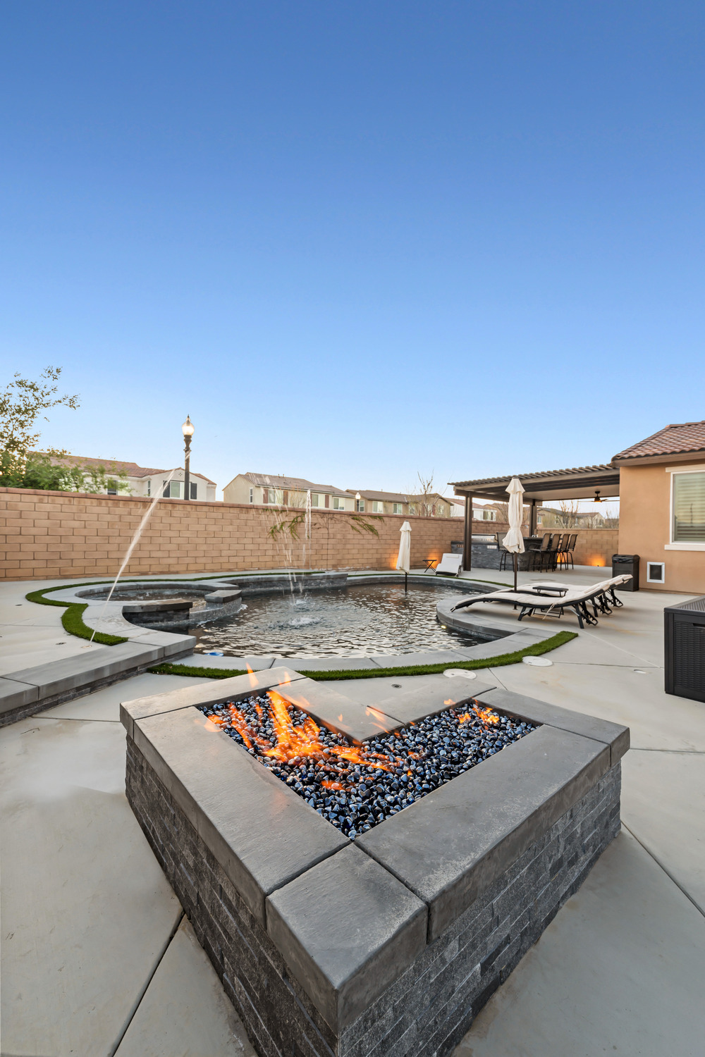 Canal Way - Custom Pool Builder